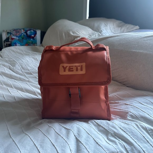 Yeti | Kitchen | Yeti Daytrip High Desert Clay 7 Qt Lunch Bag Cooler ...